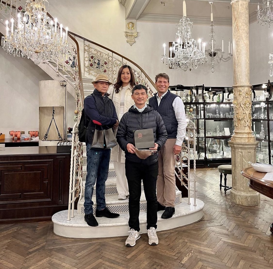 KORAKOT UND LOBMEYR – MEISTERSTRASSE